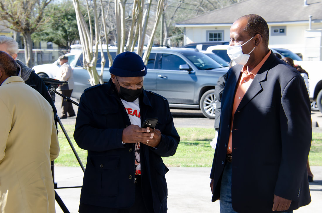 George Foreman vs. Joe Frazier 50 Year Anniversary Celebration – Roy ...